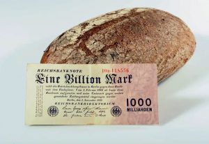 Waar kom geld vandaan? – Die wêreld om ons